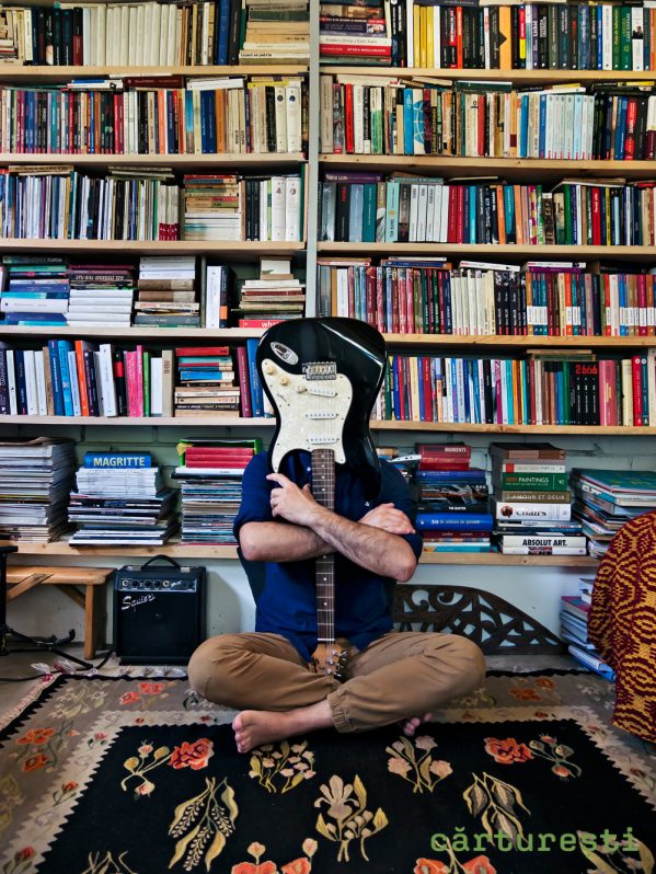 Bibliotecă de scriitor – Marius Chivu: „Biblioteca este garajul meu cu ...