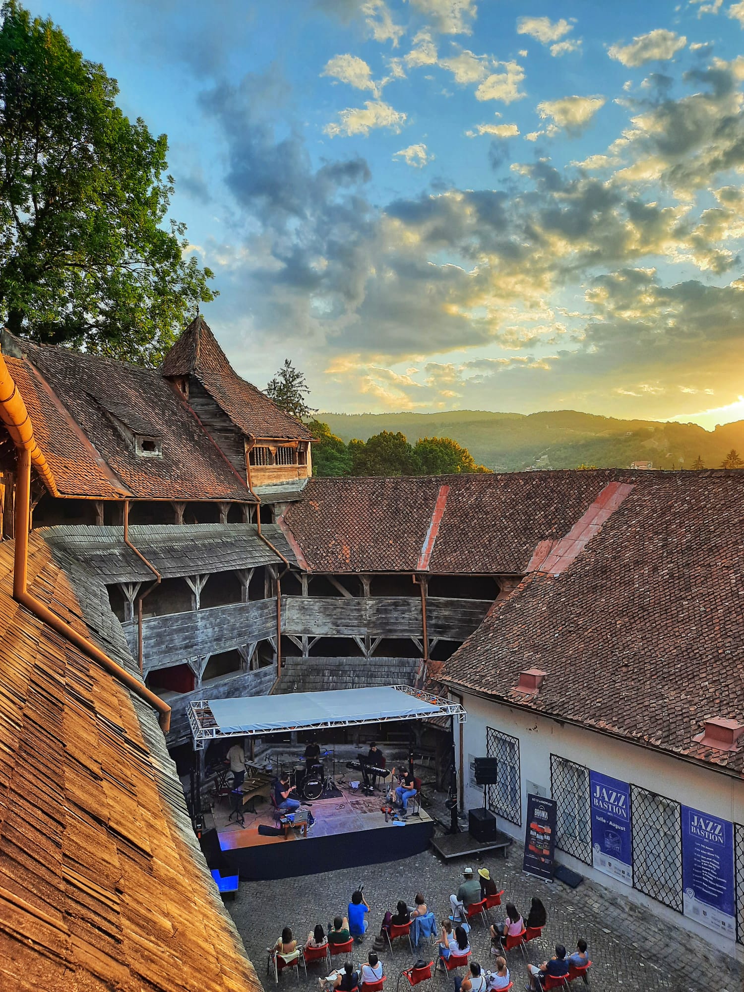 Concert de muzică clasică, la Bastionul Țesătorilor, în cadrul JazzUP Peak Fest 1 - Blog Carturesti