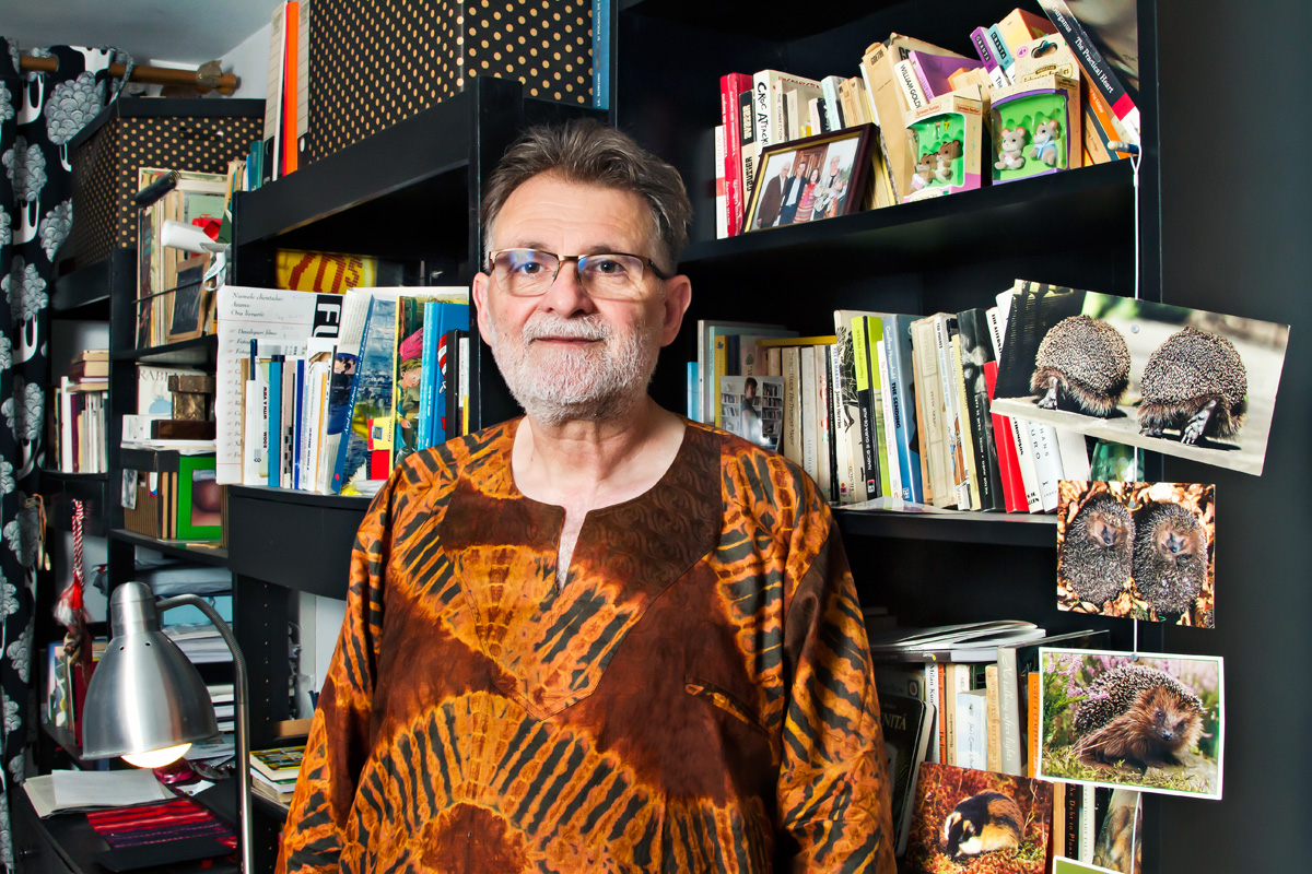 Bibliotecă de scriitor – Florin Bican: „Cred că am trăi într-o lume ...