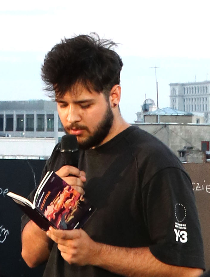 Poetul Ioan Coroamă în dialog cu Karmen Florea - despre poezie, FILIT și „viața cetății” - Blog ...