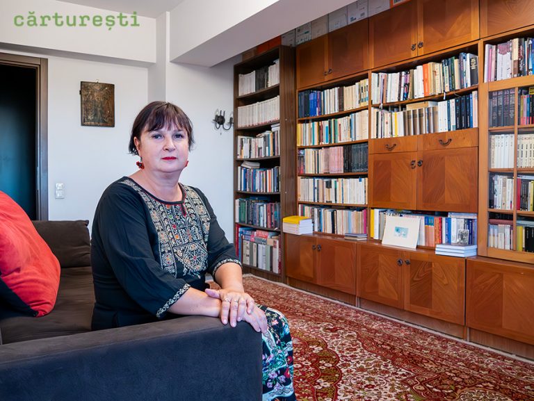 Bibliotecă de scriitor – Ruxandra Cesereanu: „Am avut nevoie de patru ...