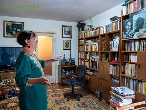 Bibliotecă de scriitor – Ruxandra Cesereanu: „Am avut nevoie de patru ...