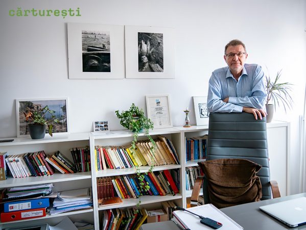 Bibliotecă de scriitor – Florin Iaru: „Pentru mine, Clavdia Chauchat a ...