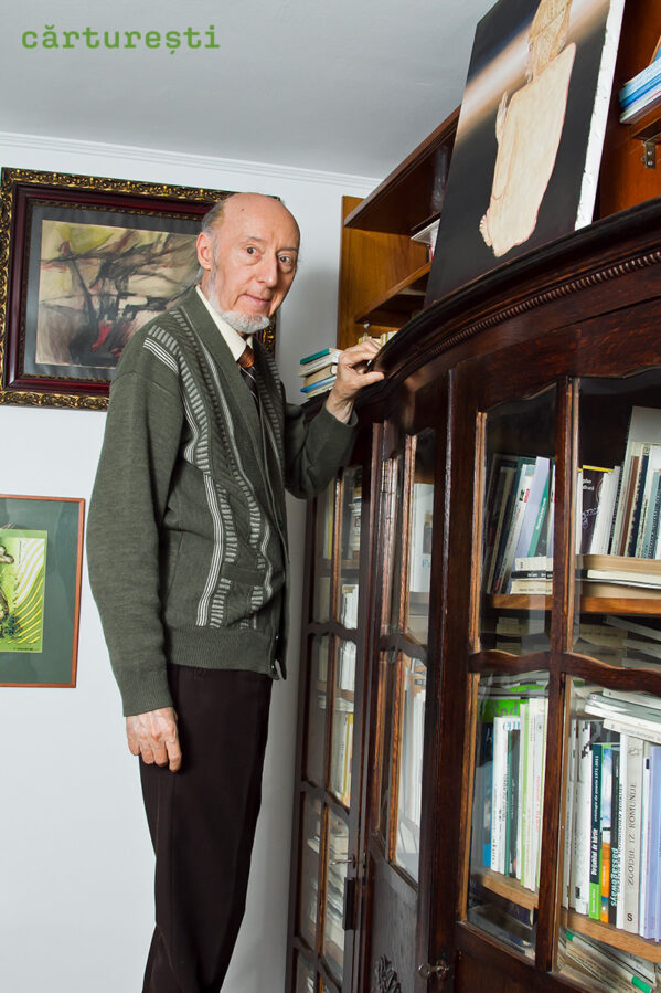 Bibliotecă de scriitor – Constantin Abăluță: „Biblioteca mea a devenit ...